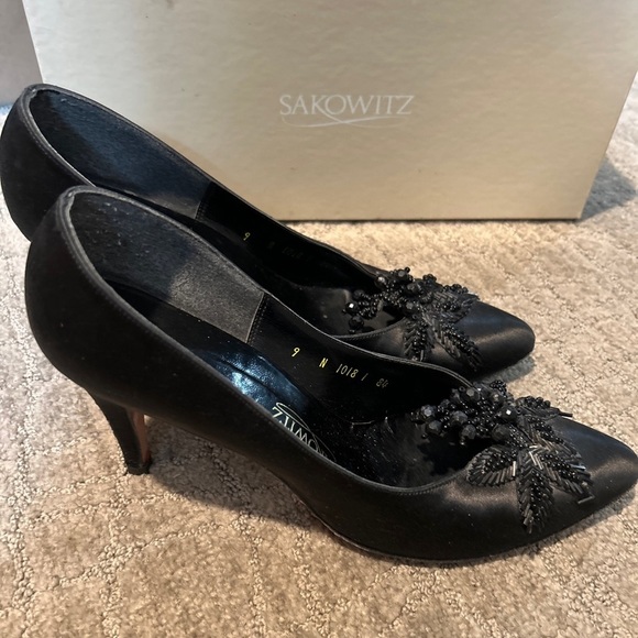sakowitz | Shoes | Vintage Sakowitz Serenade Womens Heels Size 9 Black ...